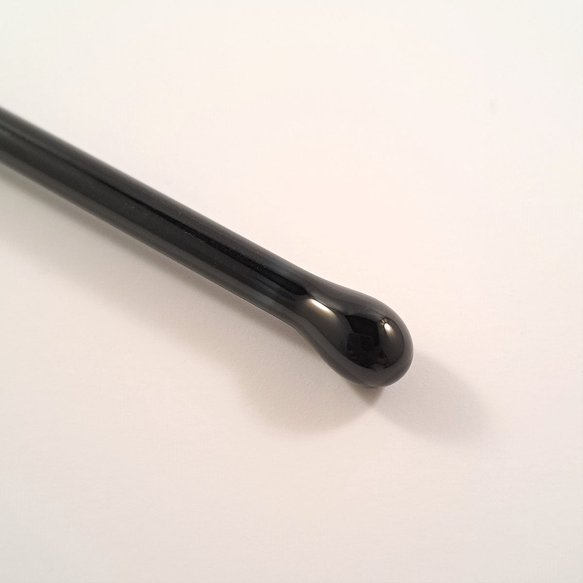 Black Opaque Reichenbach 104 Rod L9202 — chockadoo