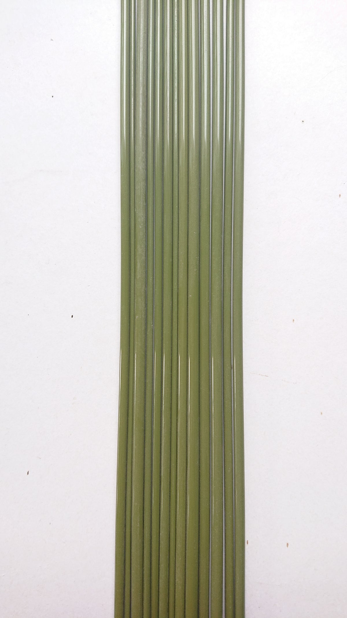 Light army Green Stringers Opaque Lauscha Rod S900 — chockadoo